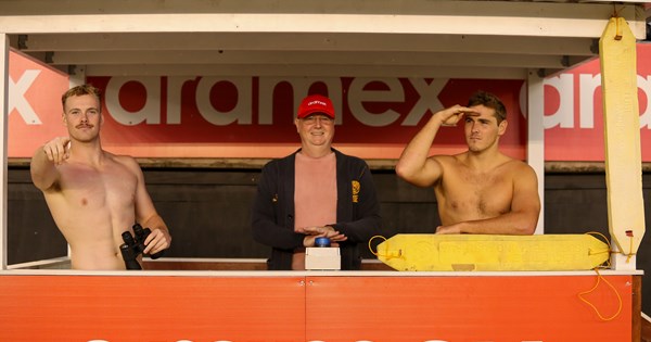 Terence sounds the Shark Alarm | Sharks