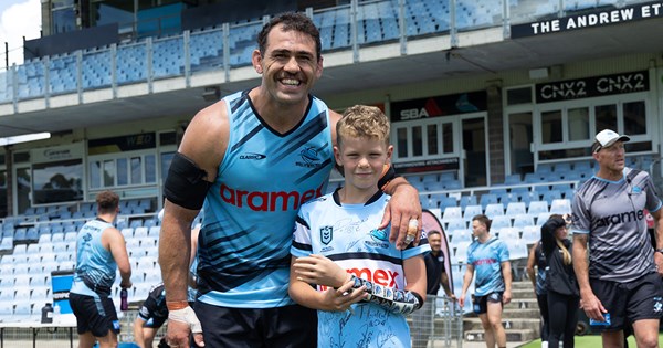 Little legend Jed receives special Sharks gift | Sharks